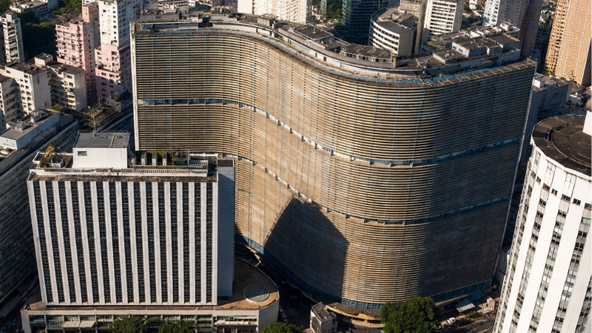 Brazil’s Giant City-Like Building - Onedio